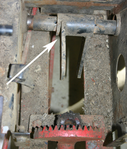 Deck Lift Trunnion Removal - Wheel Horse Tractors - RedSquare Wheel ...